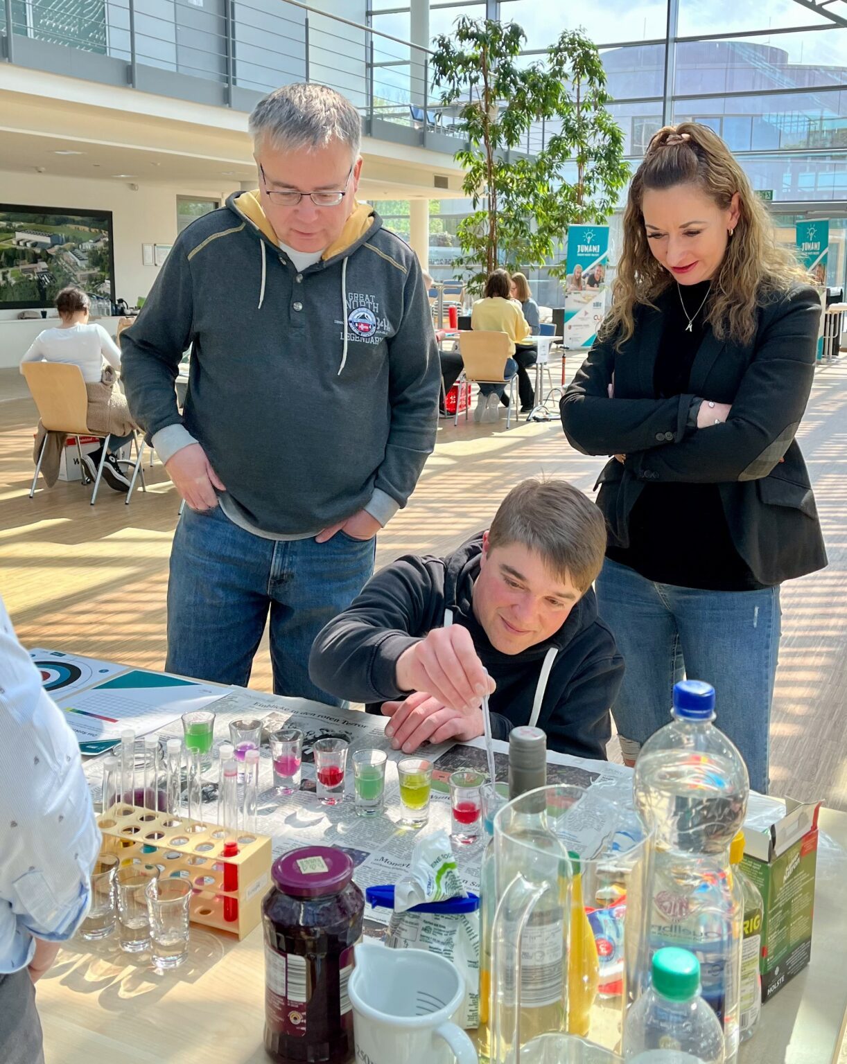 MINT-Spaß für Kinder: CU und Cluster „Jugend macht MI(N)T!“ bieten zum ...